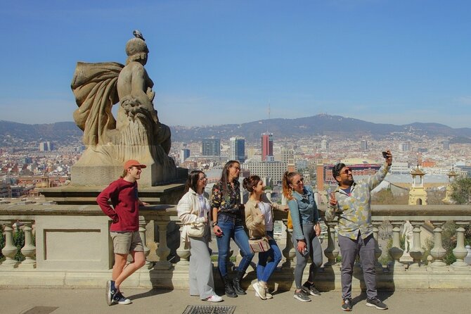 Barcelona Photo Highlights Ebike Small Group Tour - Exploring La Sagrada Familia