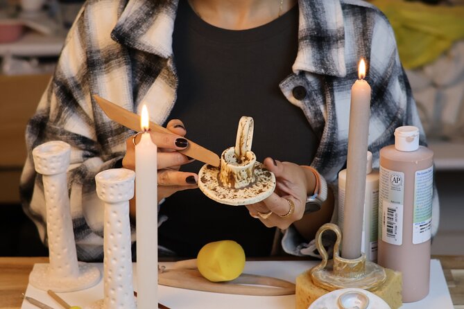 Barcelona Pottery Workshop with Wine - Key Points