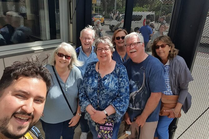 Barcelona Premium: Gothic, Montjuic, Sagrada Familia & Park Güell - Knowledgeable and Friendly Tour Guides