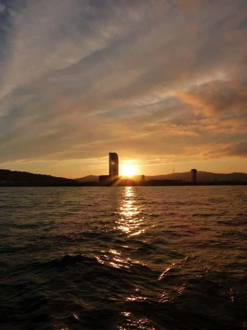 Barcelona: Premium Shared Sunset Cruise (Drinks & Snacks) - Who Is This Cruise Best For?