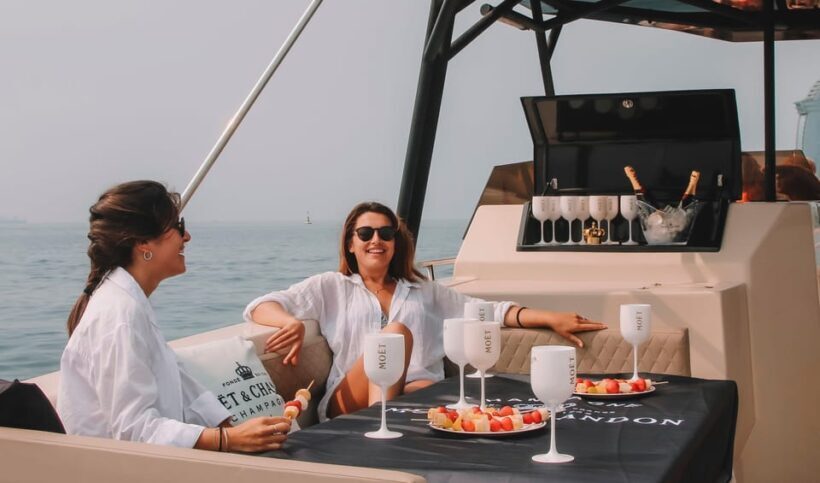 Barcelona: Private Catamaran, experience at sea - Key Points