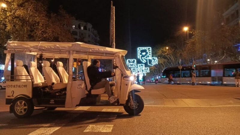 Barcelona: Private Christmas Lights Tour by Eco Tuk Tuk - FAQs