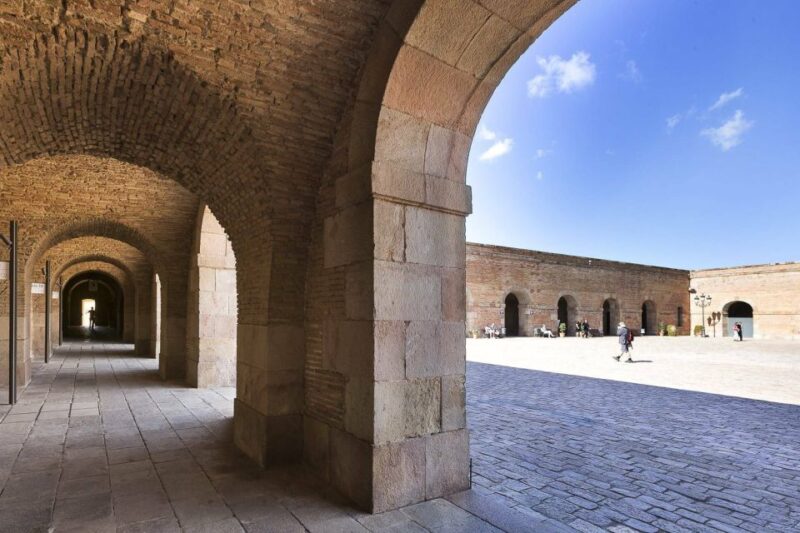 Barcelona: Private City Sights Tour, Including Cable Car - Montjuïc and the Cable Car Experience