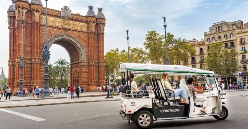 Barcelona: Private City Tour by Eco Tuk Tuk - Exploring Barcelona by Electric Tuk Tuk: A Detailed Look
