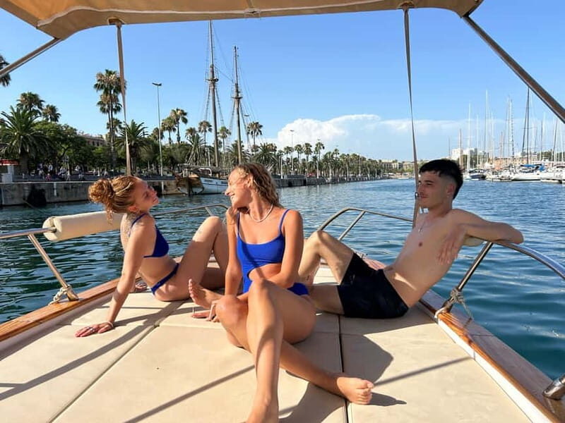Barcelona: Private Classic Yacht Tour with Drinks - An In-Depth Look at the Yacht Tour Experience