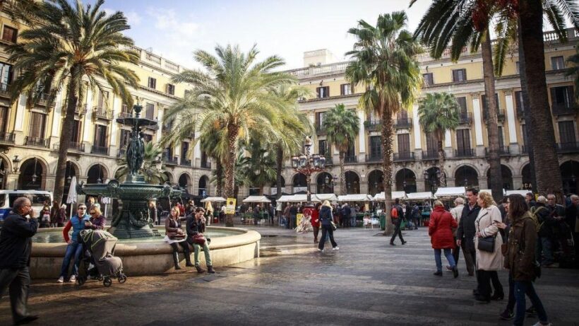 Barcelona Private Guided Walking Tour - The Jewish Quarter and Cultural Layers