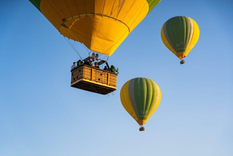 Barcelona: Private Hot Air Balloon Ride - Celebrating the Landing: Champagne and Certificates