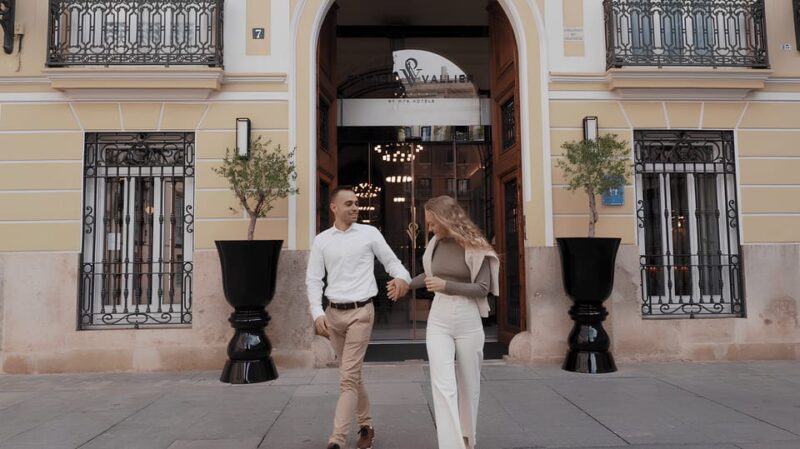 Barcelona: Private photo shooting with pro photographer - Authentic Experiences and Unmatched Personalization