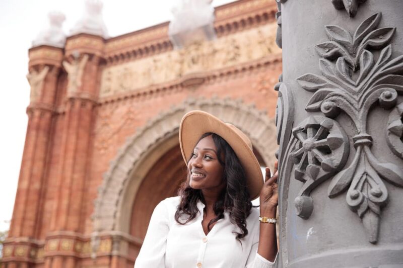 Barcelona: Private Photoshoot at Arc de Triomf - What Travelers Say
