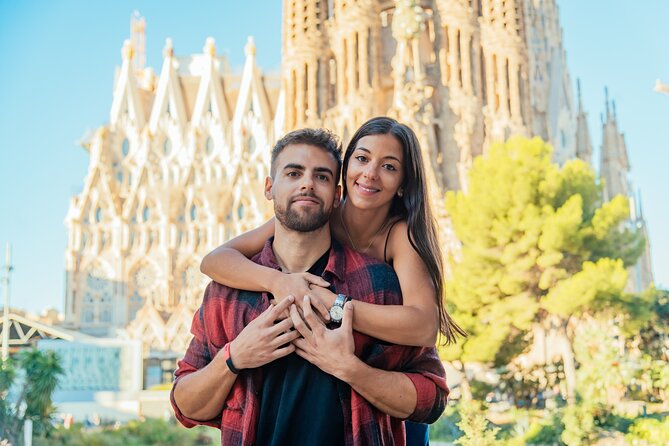 Barcelona : Private Photoshoot Outside Sagrada Familia - Photographer Experience and Quality