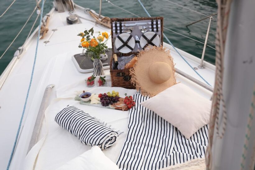 Barcelona: Private Romantic Sailing Tour with Drinks - Final Thoughts