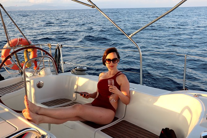 Barcelona Private Sailing Tour with Drinks for Family and Friends - FAQ