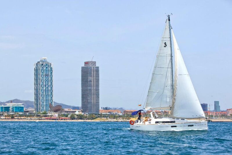 Barcelona: Private Sailing Trip with F&B (max 11) - Key Points