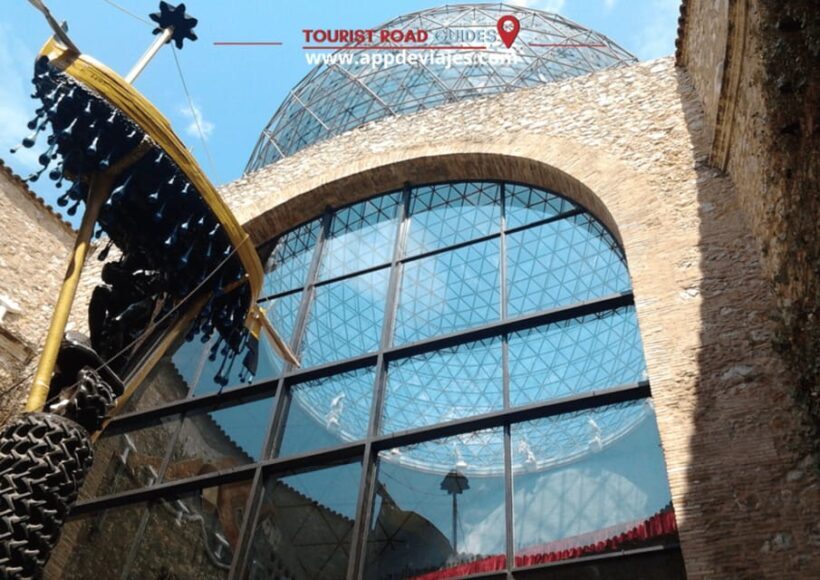 Barcelona: Private Tour Dalí, Boat & Cadaqués - Discovering the Catalan Coast with a Touch of Surrealism
