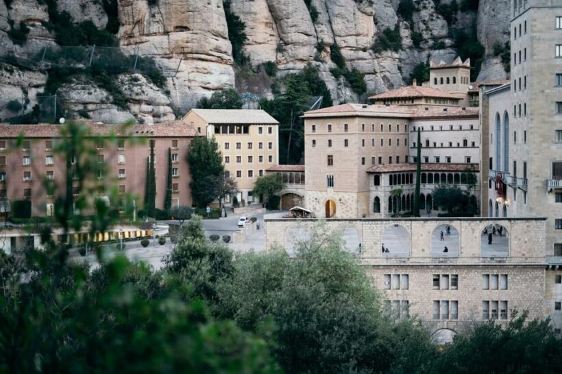 Barcelona: Private Tour Montserrat and Poblet Monasteries - FAQ