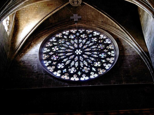 Barcelona Pub Crawl and Walking Tour with Drinks - Key Points