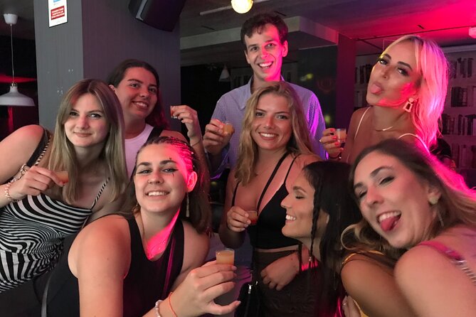 Barcelona Pub Crawl by KING -The Best Party Tour & VIP Club Entry - Unforgettable Nightlife Experience in Barcelona