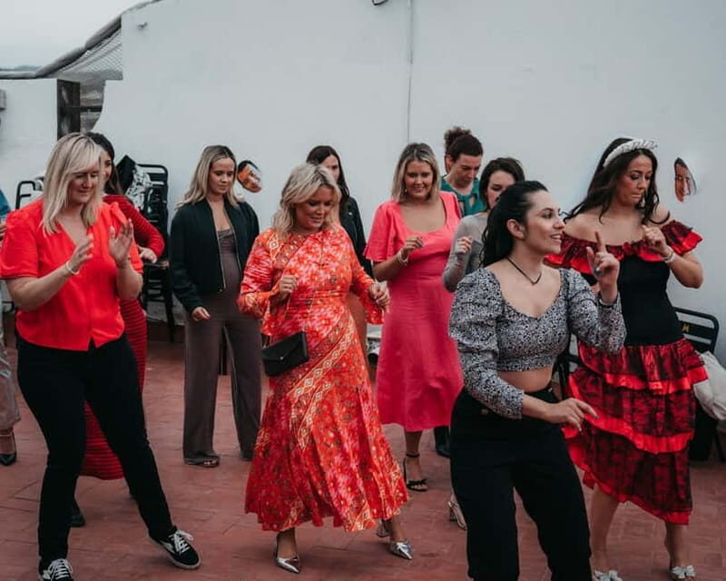 Barcelona: Rooftop Salsa Class with Bottomless Sangria - Who Should Consider This Experience?