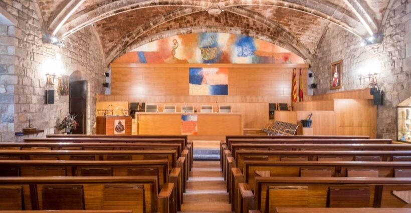 Barcelona: Royal Academy of Pharmacy of Catalonia Tour - Learning from the Guides: Stories and Insights