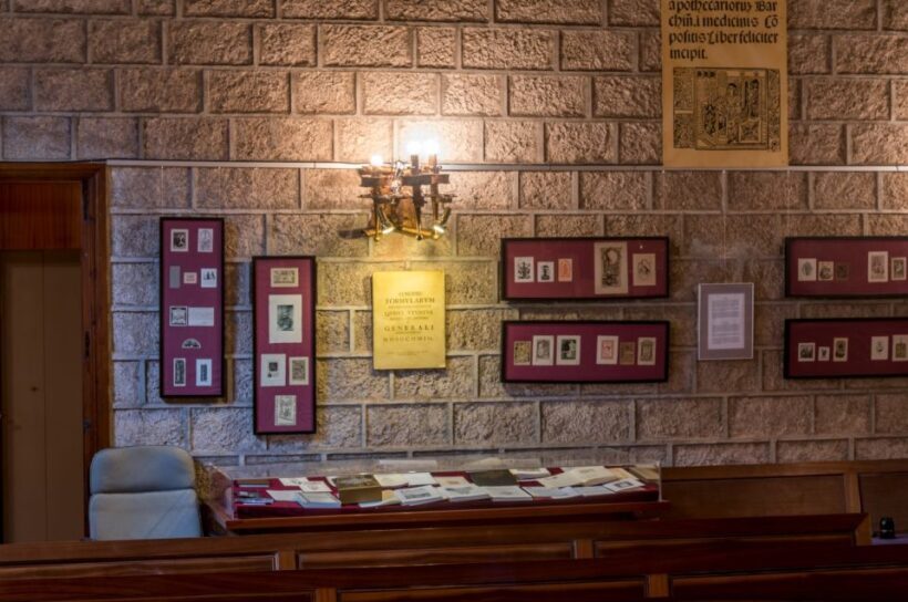 Barcelona: Royal Academy of Pharmacy of Catalonia Tour - Visual Highlights and Architectural Details