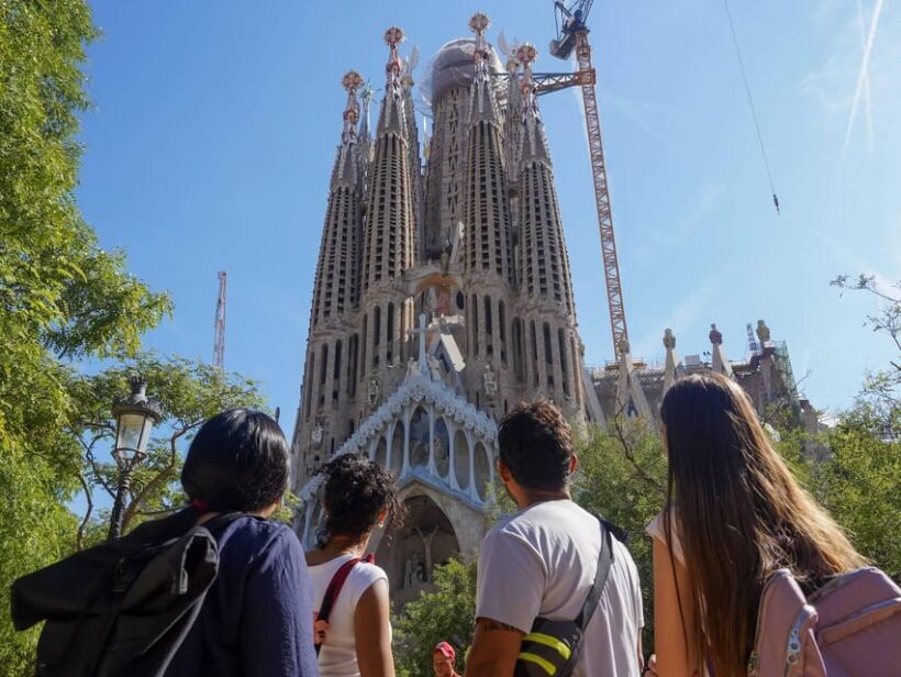 Barcelona: Sagrada Familia and Park Güell Tour - A Closer Look at the Tour Experience