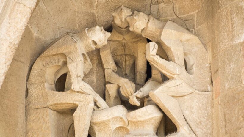 Barcelona: Sagrada Familia & Casa Batlló Guided Tour - Considerations and Tips