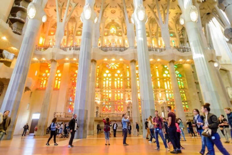Barcelona: Sagrada Familia Fast-Track Guided Tour - The Experience’s Value