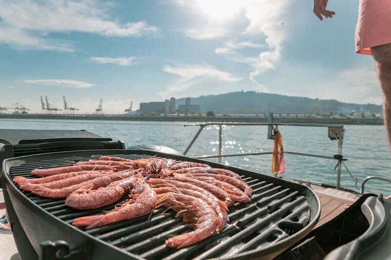 Barcelona: Sailing on a Classic Ketch Boat with tapas & cava - FAQ