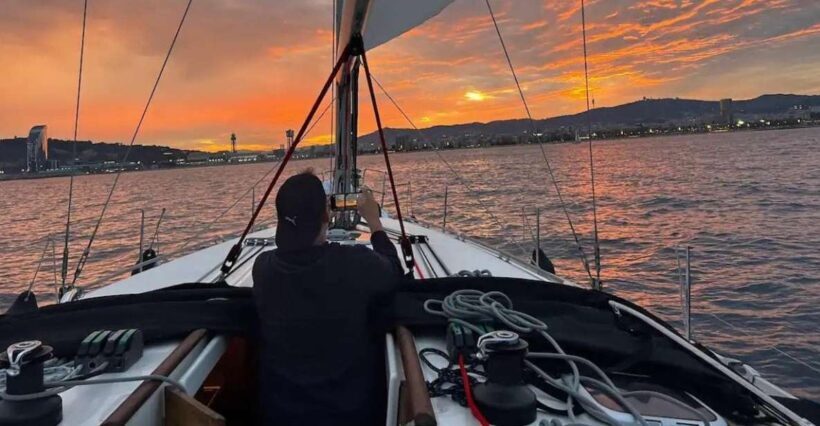 Barcelona: Sailing Tour with a Glass of Cava - What Travelers Say