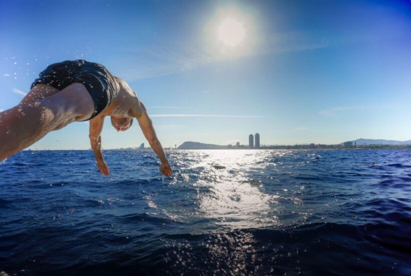 Barcelona: Sailing Tour with Vermouth and Drinks - Starting Point and Logistics