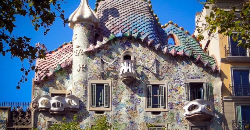 Barcelona: Sailing Trip, Sagrada Familia, and Casa Batlló - What’s Included and What’s Not