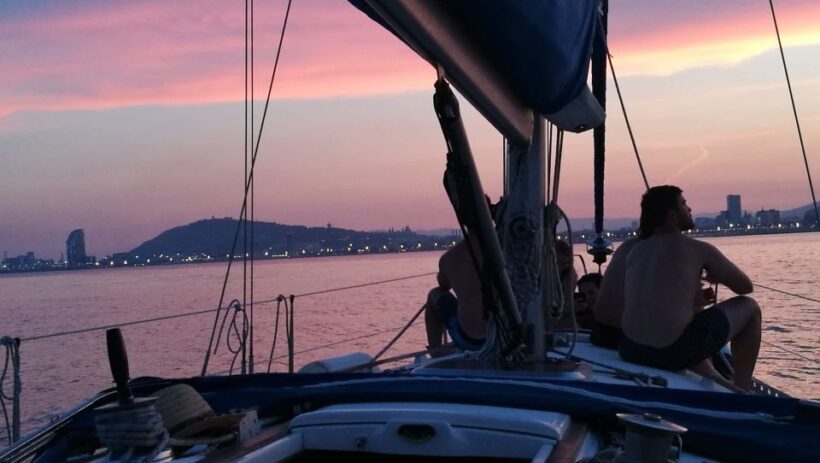 Barcelona: Sailing Trip with Drinks and Snacks - Practical Details and Tips