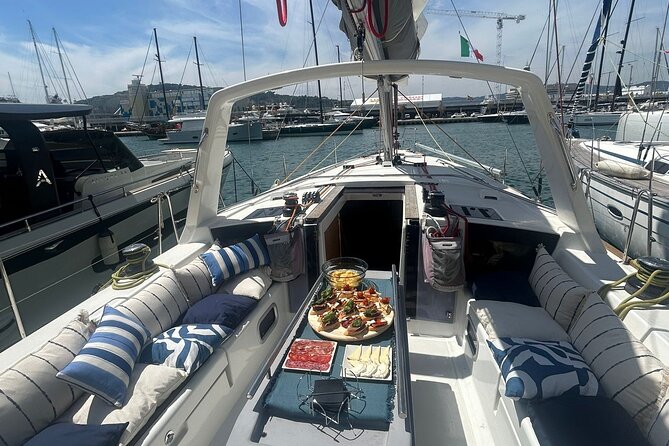 Barcelona Sailing with Tapas and Drinks - FAQ