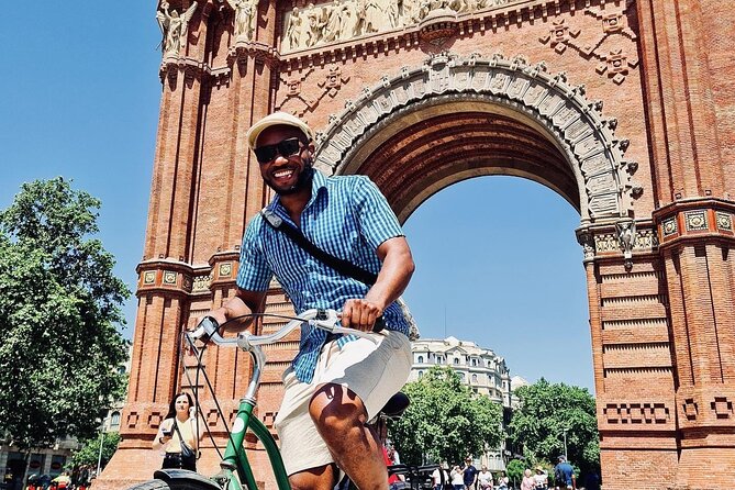 Barcelona Sightseeing by Bike with Photo Shooting and Tapas - Authentic Experience and Genuine Insights