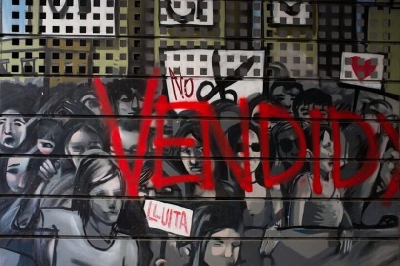 Barcelona : Street Art Walking Tour With A Guide - Key Points