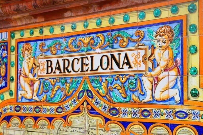 Barcelona : Street Art Walking Tour With A Guide - An in-depth look at the street art tour