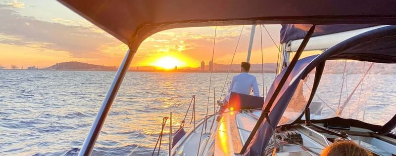 Barcelona: Sunset Boat Trip with Cava Wine and Snacks - Key Points