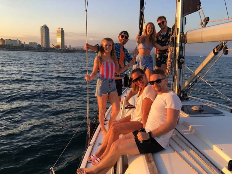 Barcelona: Sunset Boat Trip with Cava Wine and Snacks - What Makes the Sunset Experience Special?