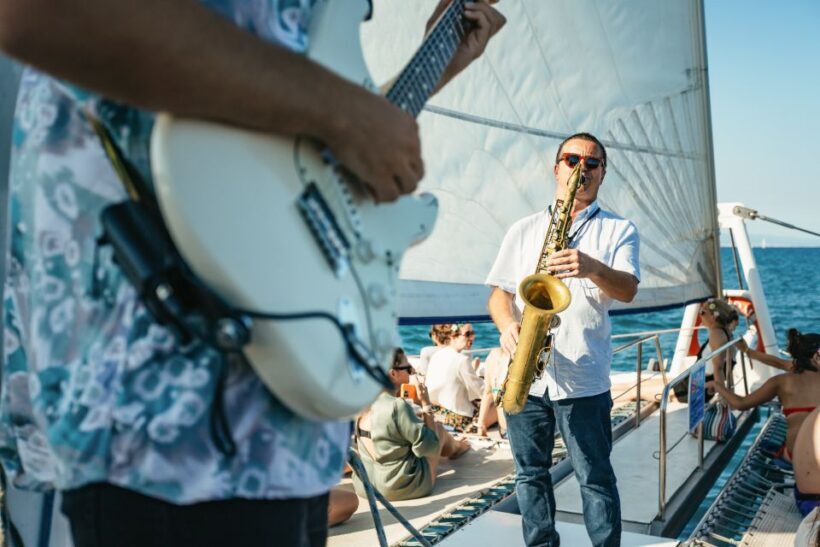 Barcelona: Sunset Catamaran Cruise with Live Music - Authentic Traveler Insights from Reviews