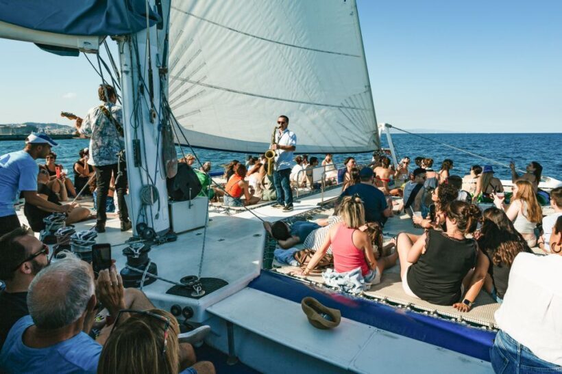Barcelona: Sunset Catamaran Cruise with Live Music - The Sum Up: Who’s This Experience Best For?