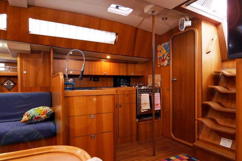 Barcelona: Sunset or Afternoon Yacht Cruise with Drinks - What Makes This Experience Stand Out?