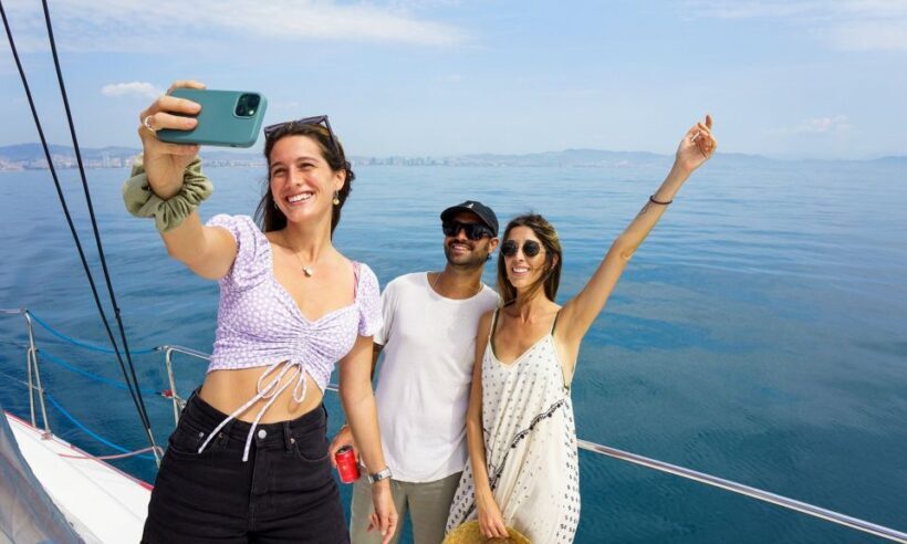 Barcelona: Sunset or Day Catamaran Cruise with Tapa & Drink - Key Points
