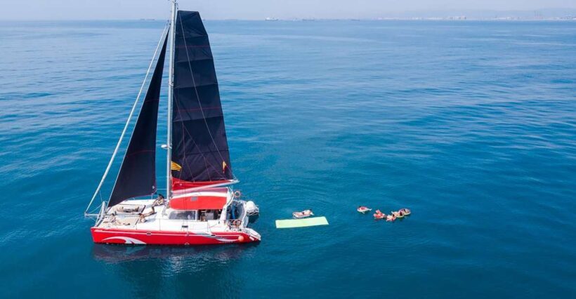 Barcelona: Sunset or Day Catamaran Cruise with Tapa & Drink - The Experience in Detail