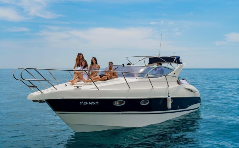 Barcelona: Sunset sailing in yatch with wine and snacks - Key Points