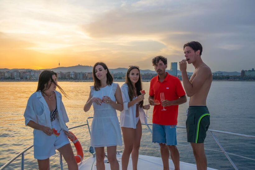 Barcelona: Sunset sailing in yatch with wine and snacks - The Sum Up