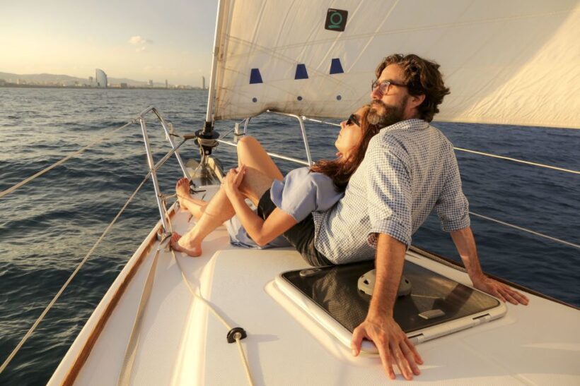 Barcelona: Sunset Sailing Tour with Tapas and Open Bar - Key Points