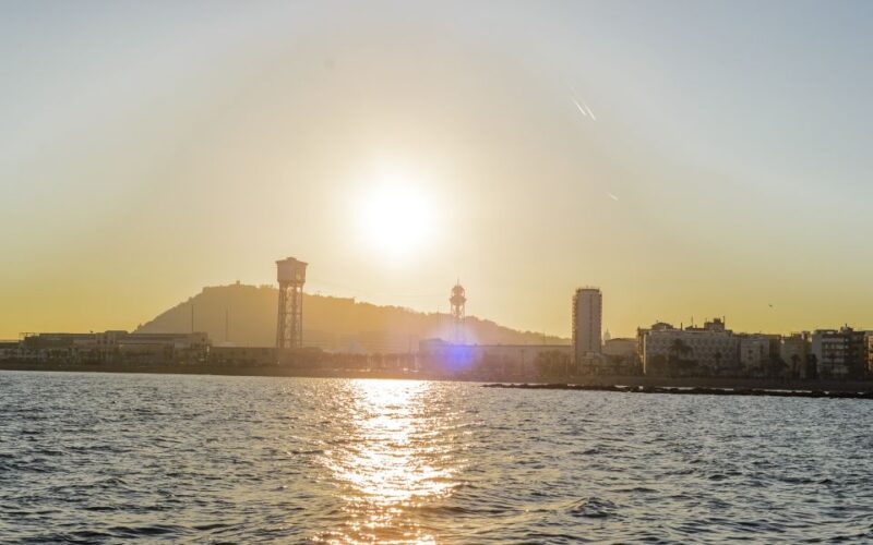 Barcelona Sunset Sailing with Gin Tonic Workshop Option - Breaking Down the Experience: From Boarding to Sunset