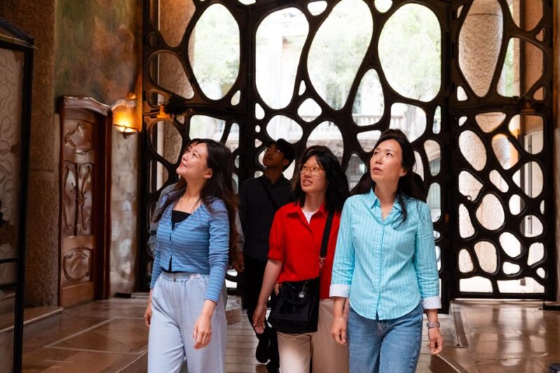 Barcelona: The 3 Gaudí Houses Tour - Key Points