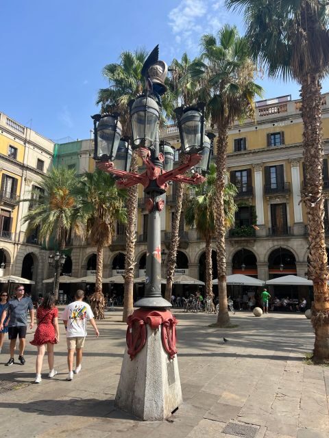 Barcelona - the Jewel of the Mediterranean. 4 hours - A Quick Overview of the Tour Experience