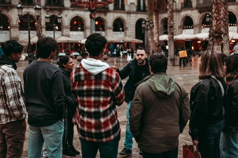 Barcelona: Tipsy Tapas & History Tour in the Gothic Quarter - The Guided Experience and Stories